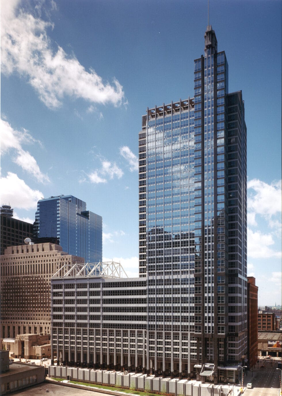 100 NORTH RIVERSIDE PLAZA(BOEING INTERNATIONAL HEADQUARTERS) - The John ...